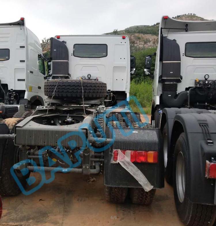 SINOTRUK HOWO A7 371HP tractor truck for sale